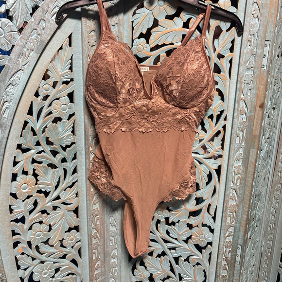 Bozzolo | Intimates & Sleepwear | Bozzolo Lace Bodysuit In Tan | Poshmark